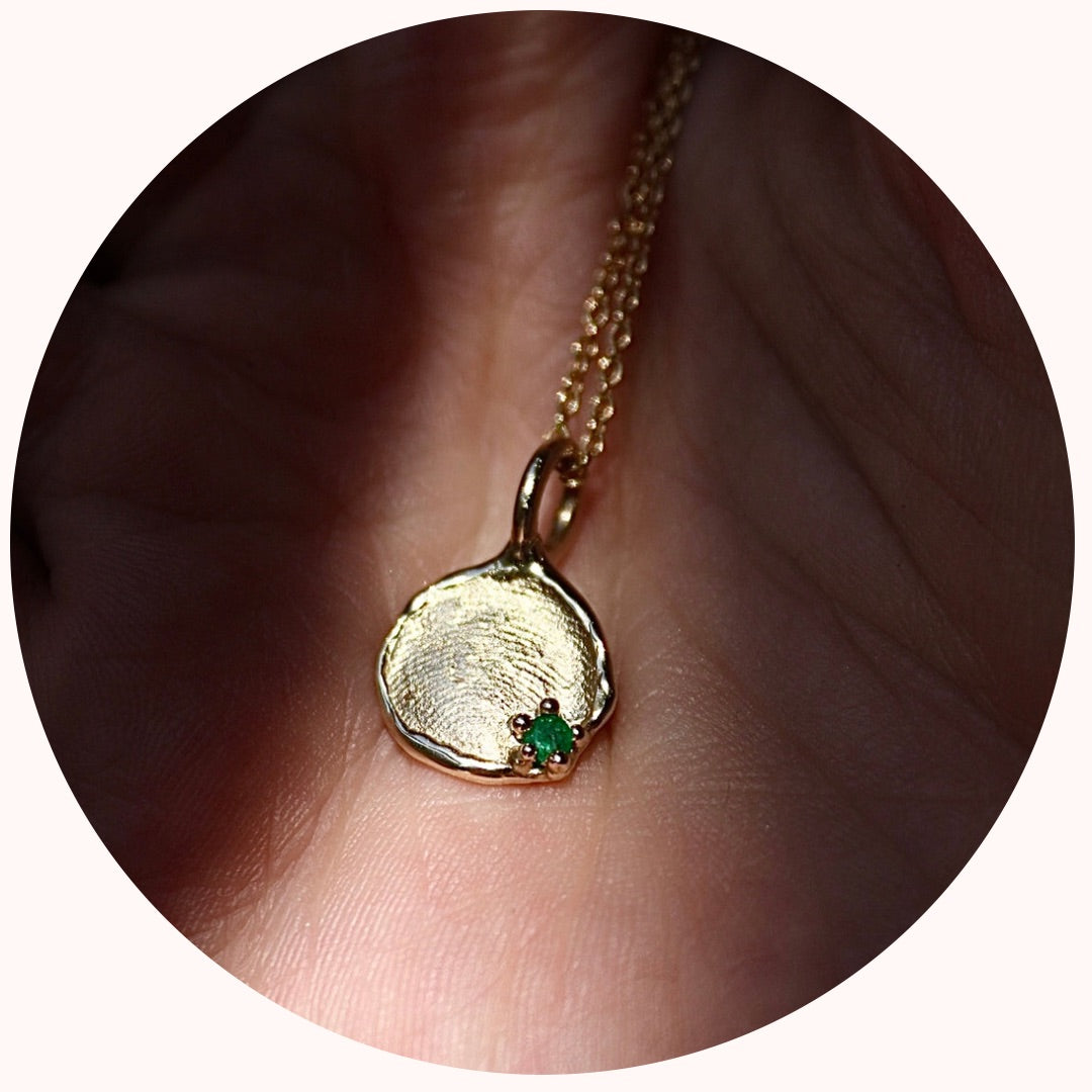 Fingerprints with Gemstones – Kirsty Lief